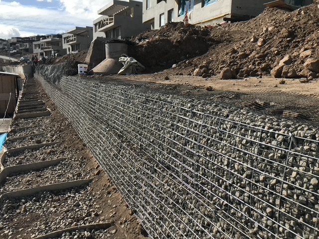 Muro TEM EcoPiedra El Remanso Las Condes – R&V